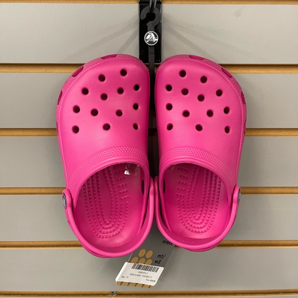 CROCS | Shoes | Girls Pink Crocs | Poshmark